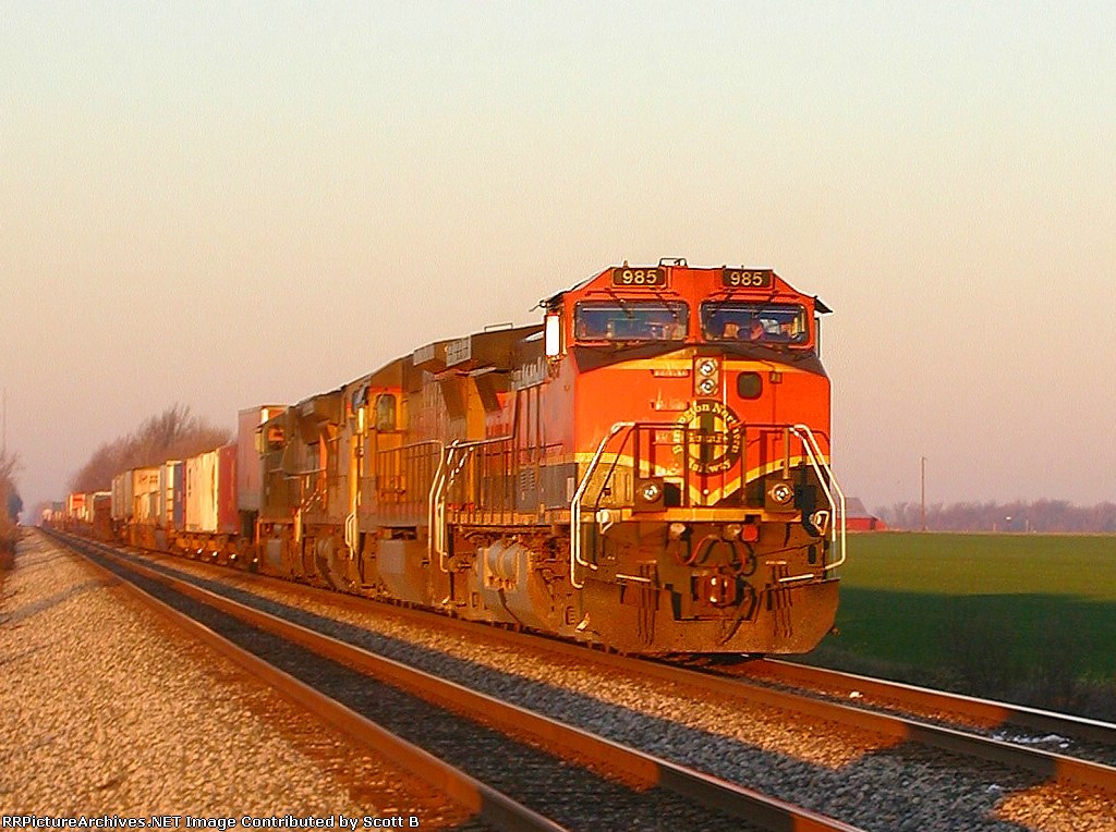 BNSF 985 Q 138 west of Fostoria.
